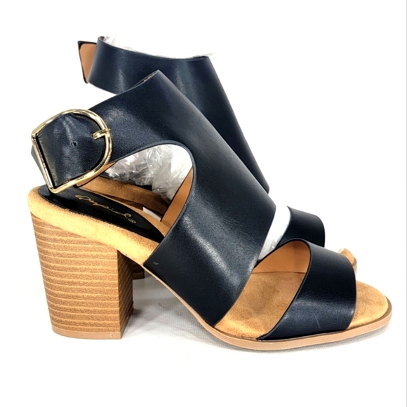 Qupid | Shoes | Qupid Caris Black Strappy Open Toe Ankle Buckle Stacked ...